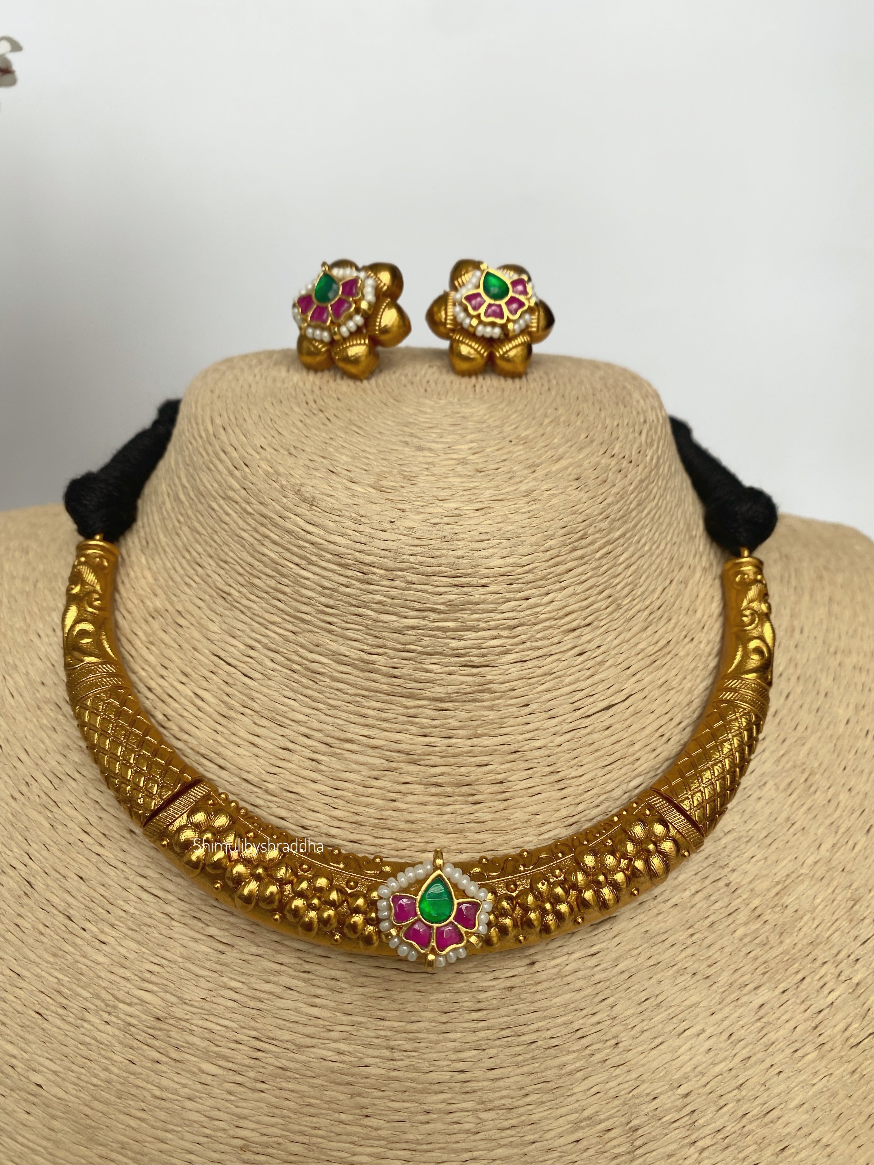AARAVI NECKLACE SET – SHIMULI
